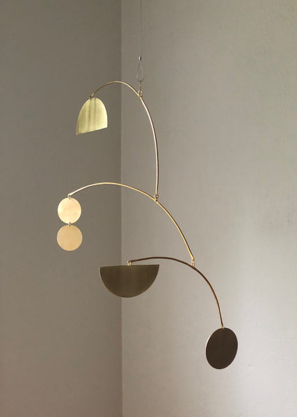 Morning Light Kinetic Mobile – Vida + Luz